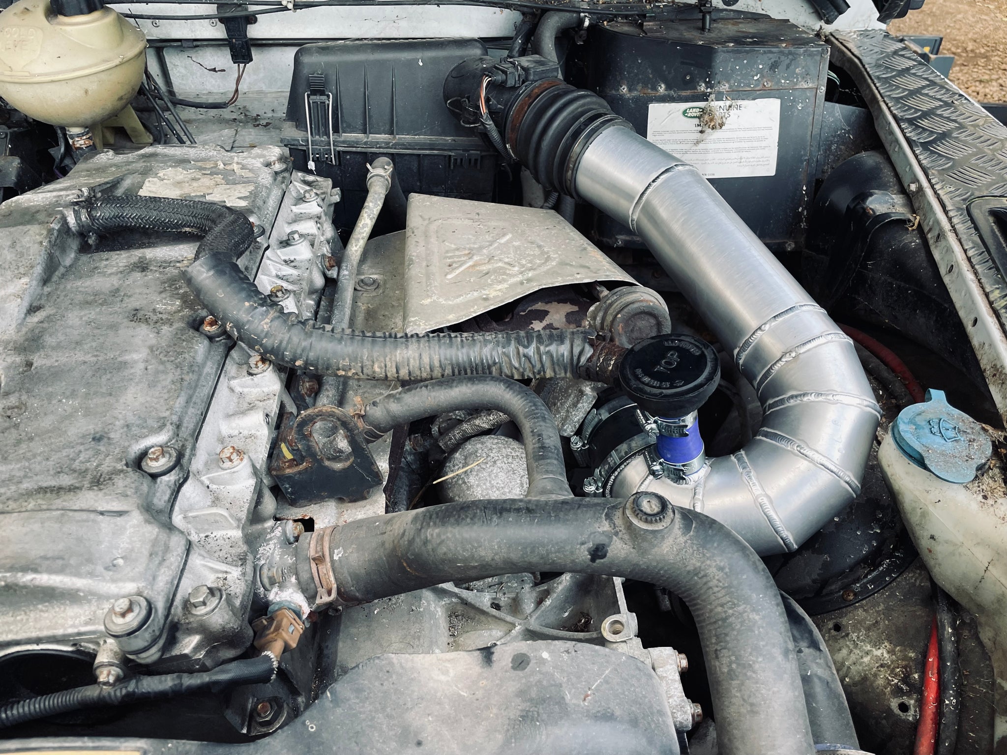 Defender Td5 aluminium air intake pipe – K2 DESIGN & FABRICATION LTD